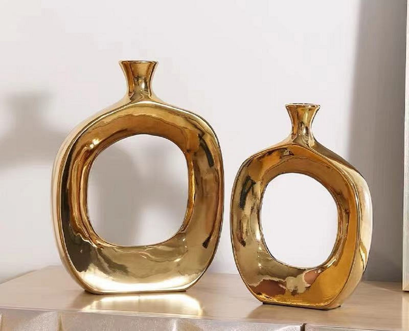 Fresh Perspective Shiny Gold Small Vase -Gold | Leon's