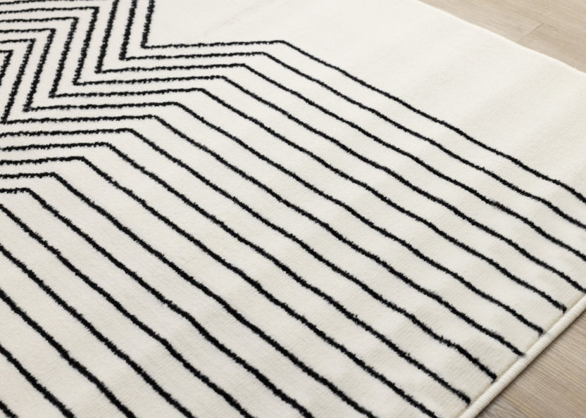 Functional Modern Soundwaves Area Rug - 5' X 8' - White/Black | Leon's