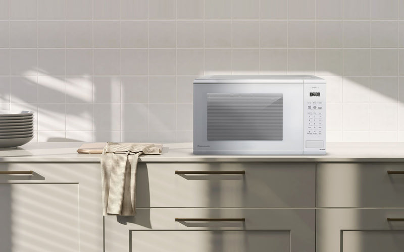 Panasonic White Countertop Microwave with Genius Sensor (1.3 Cu.Ft ...